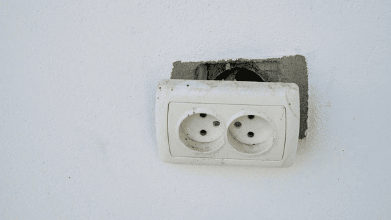Tomadas com defeito? Aprenda a identificar problemas